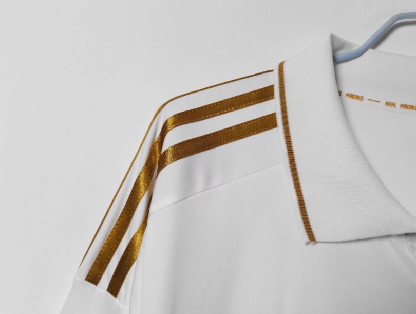 Real Madrid Home 2011/2012 LS - The Football Kit Gods
