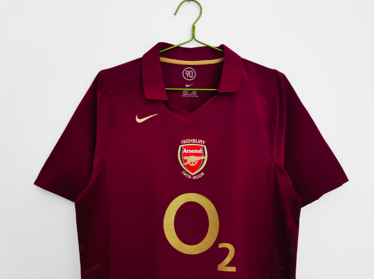 Arsenal Home 2005/2006 - The Football Kit Gods